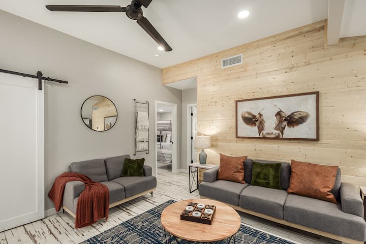 Glendale Home - 5 Minutes From Cardinals Stadium! - Glendale