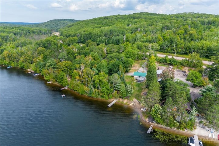 Barry's Bay Vacation Rentals & Homes - Ontario, Canada | Airbnb