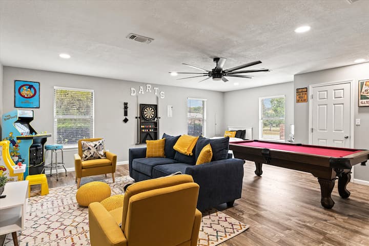 Fun Filled Lake House With Access To Water - Granbury, TX