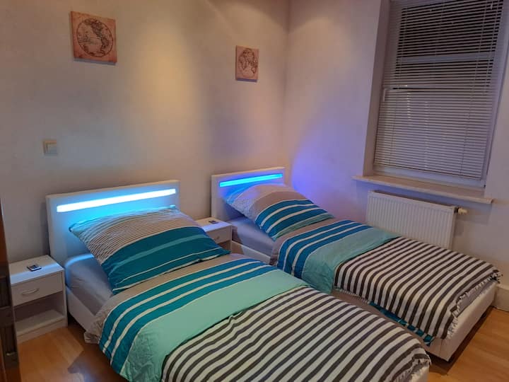 Kleine Gemütliche 2-zimmer-wohnung - Jena