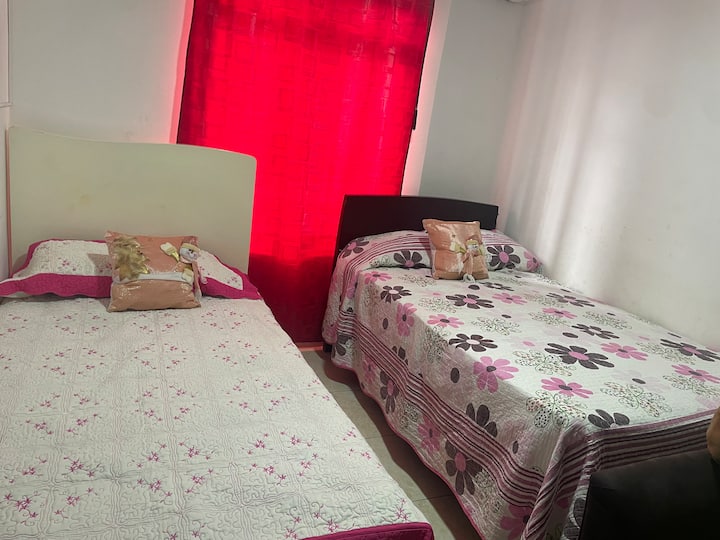 Casa Familiar En Eje Cafeterotodo En Un Solo Lugar - Cartago - Colombia