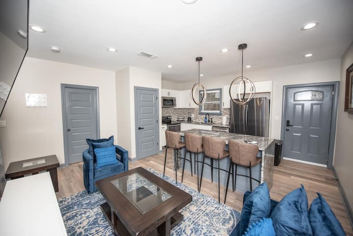 Modern 2 Bedroom Apt 4 Bed Min From Dawnsonville - Lake Lanier, GA