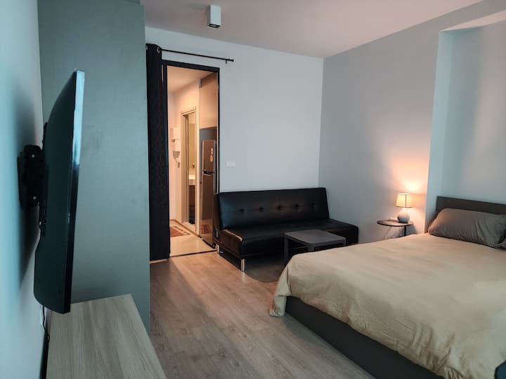 Ideo Rama 9 - Asoke Modern Condo In Business Area - Bangkok