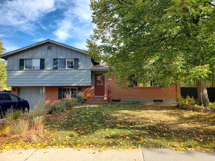 Beautiful South Boulder Home, Perfect For Families - Boulder, CO