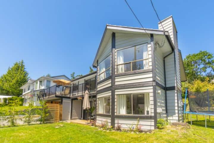 Spacious Self Contained Suite Near Departure Bay - Nanaimo