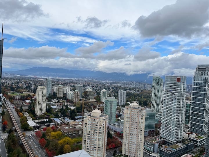 19~metrotown Skytrain One Bed One Bath Apartment - Burnaby