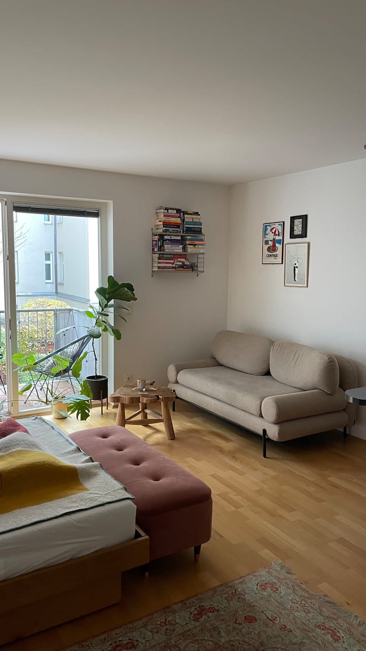 Ruhiges Apartment Mit Balkon Mitten In Schwabing - Munich