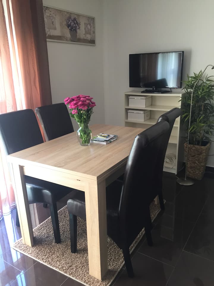 Möblierte 3 Zi Business Apartment / Parkplatz - Frankfurt Sur Le Main