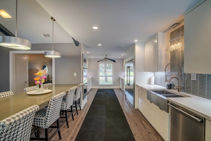 Comfy Home With Pool, Hot Tub & More - Tyler, TX
