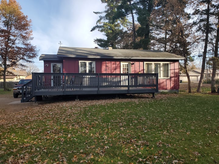 The Pine Place 4br 2ba Crosby Home Great Location! - Crosby, MN