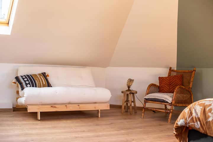Cozy Retreat W/ Private Entrance & Wifi - Amberes, Bélgica