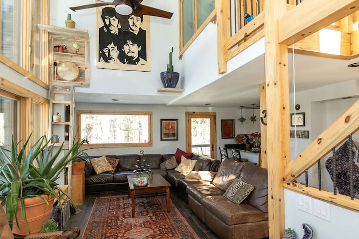 Craftsman Retreat Home, 10 Beds & Large Office - Breckenridge, CO