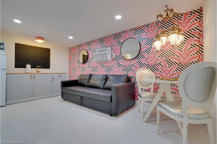 Casita At The Atomic Flamingo - Palm Desert, CA