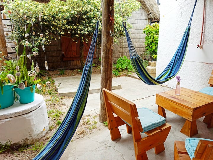 Casa En Aguas Dulces, Pleno Centro A Pasos Del Mar - Aguas Dulces