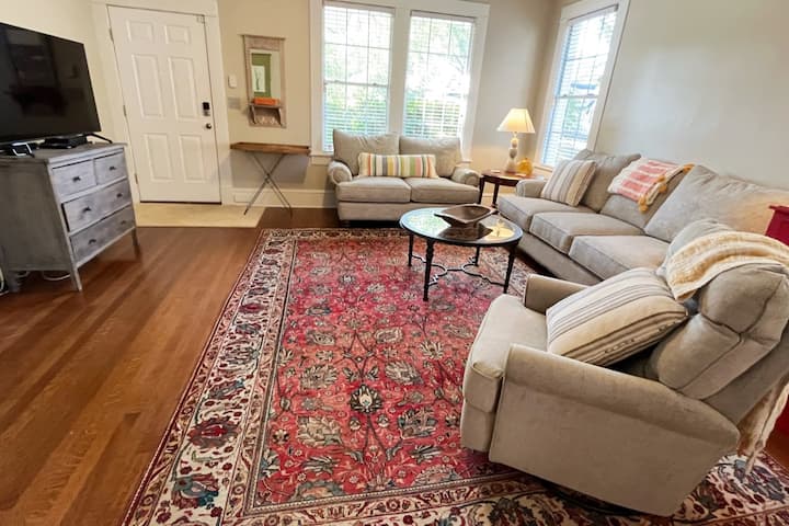 Robin's Bungalow In A Pleasant Neighborhood - Shreveport