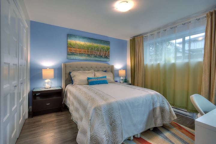 Blue Dream Apartment - Modern, Cozy, Free Parking - Brossard