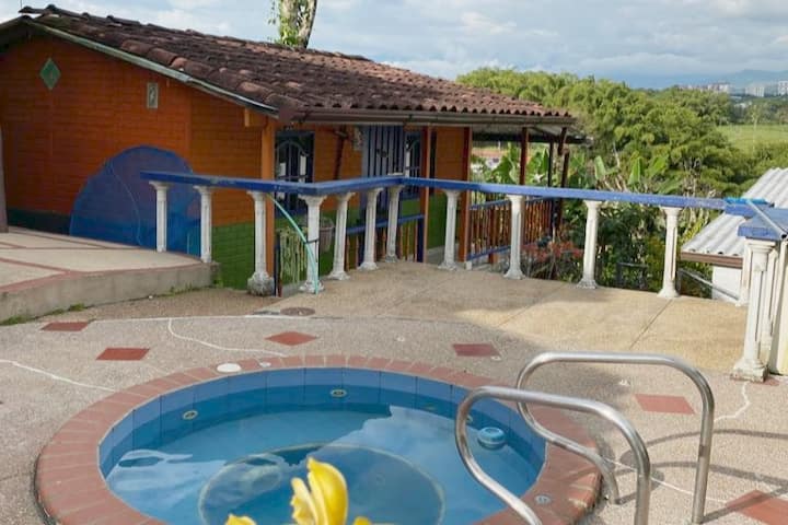 Acogedora Finca Cafetera Con Jacuzzy Climatizado - Armenia