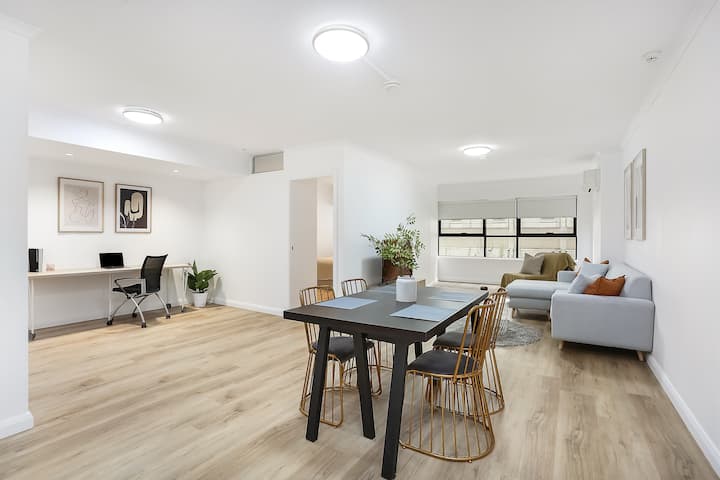 Central Surry Hills — Stylish & Spacious - 1br. - Sidney, Australia