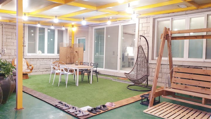 (경주마름달) 봉황대, 시내 도보5분/황리단길,야시장 도보 15분/연인, 가족 - Gyeongju-si