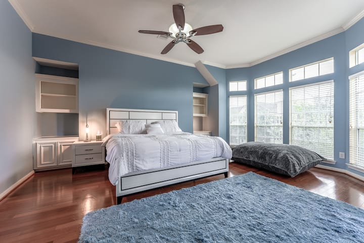 Luxe 4br Midtown Townhome | Near Dining & Downtown - Houston, TX