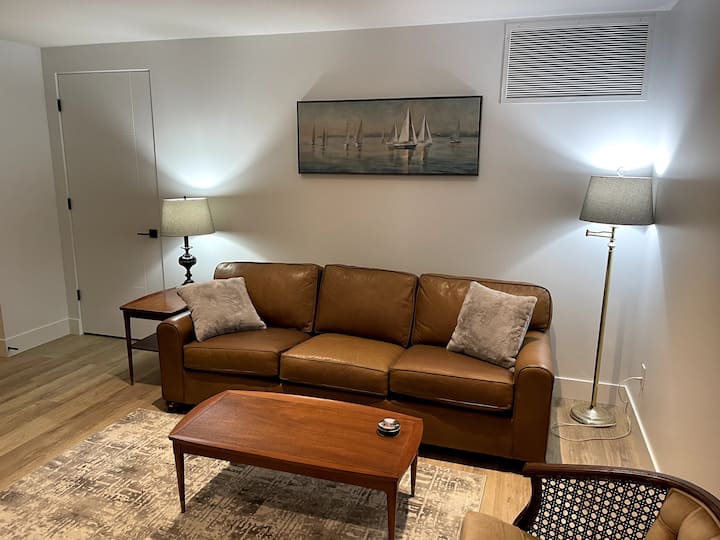 Lakeview 2 Bed 2 Bath Or 3 Bed 3 Bath Apartment - Vernon, BC, Canada