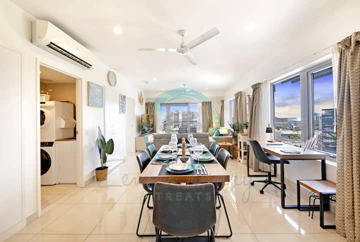 Reef-side Splendor: City Vistas ~ Pool ~ Workspace - Darwin