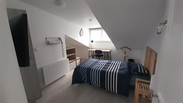 Chambre Dans Un Logement Meublé En Colocation - Urville-Nacqueville