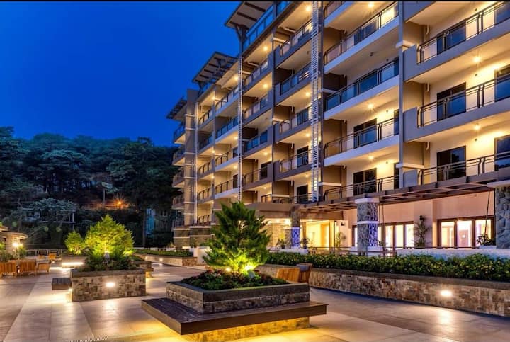 2 Bedroom Condo Unit With Mountain-sky View By Mgh - Baguio
