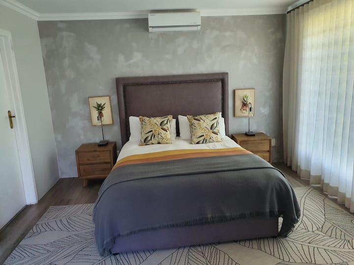 Tranquil Vacation Family Home By The Beach - East London