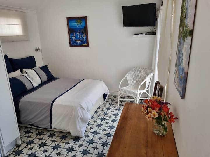 Kenilworth Cape Town Garden Apartment - Kaapstad