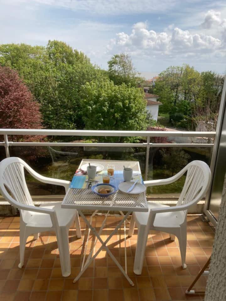 Royan Centre Appartement Pour 2 Pers Aperçu Mer - Royan