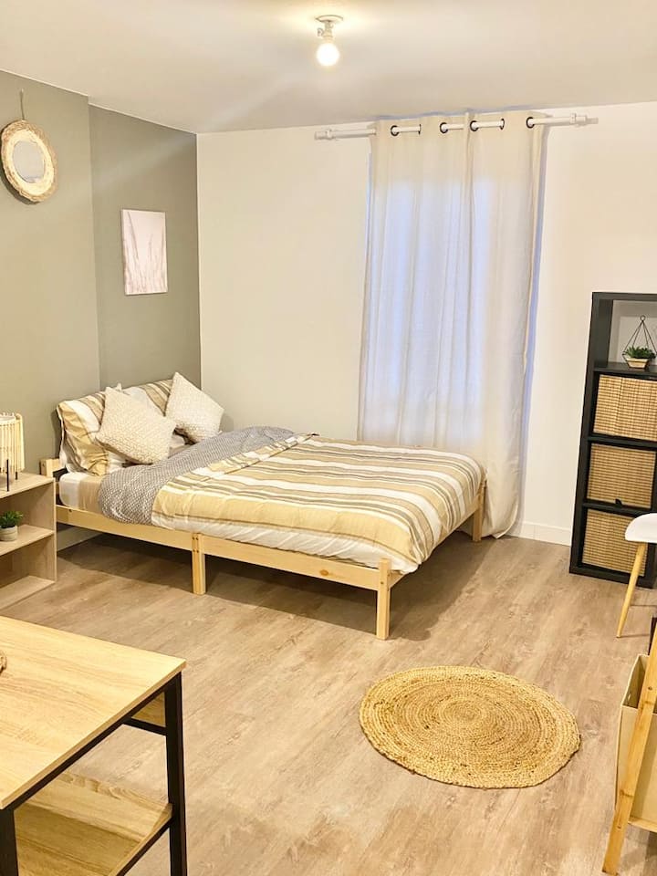 Studio 3 Charmant Cosy à 5 Minutes Du Centre-ville - ibis Styles Bourges