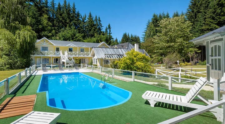 Habitación En Hostería Encantadora - Villa La Angostura