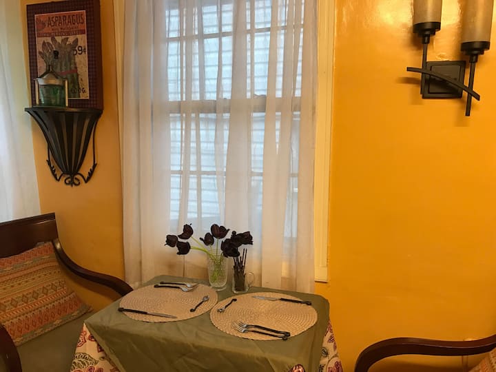 Room In Downtown Frederick. - Frederick, MD