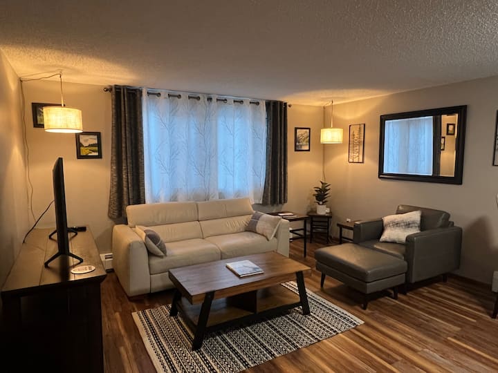 #5 Downtown 1 Bedroom Apartment Newly Renovated - Anchorage, AK