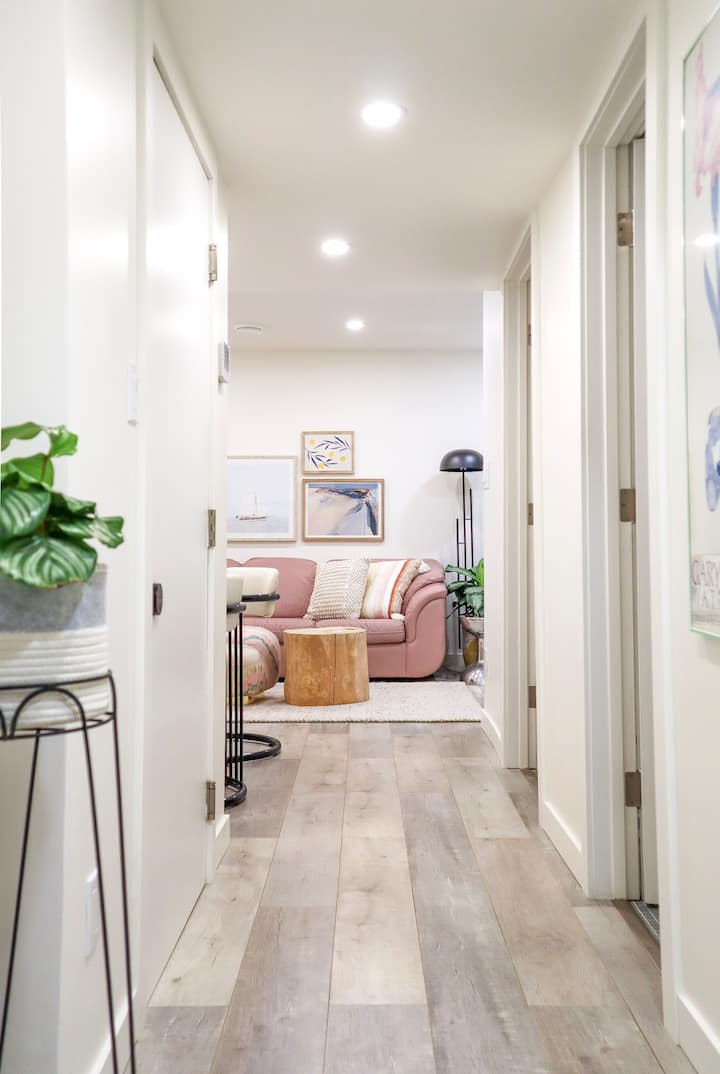 Rad Queen + Office & Large Kitchen - Edmonton