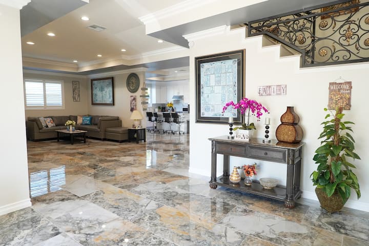 7brluxury Home Near Disney & Knott's For 30 People - Bolsa Chica State Beach, CA