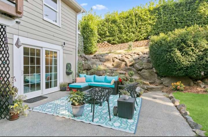 Urban Garden Oasis 1bdrm 30 Day+ Stays - Seattle, WA
