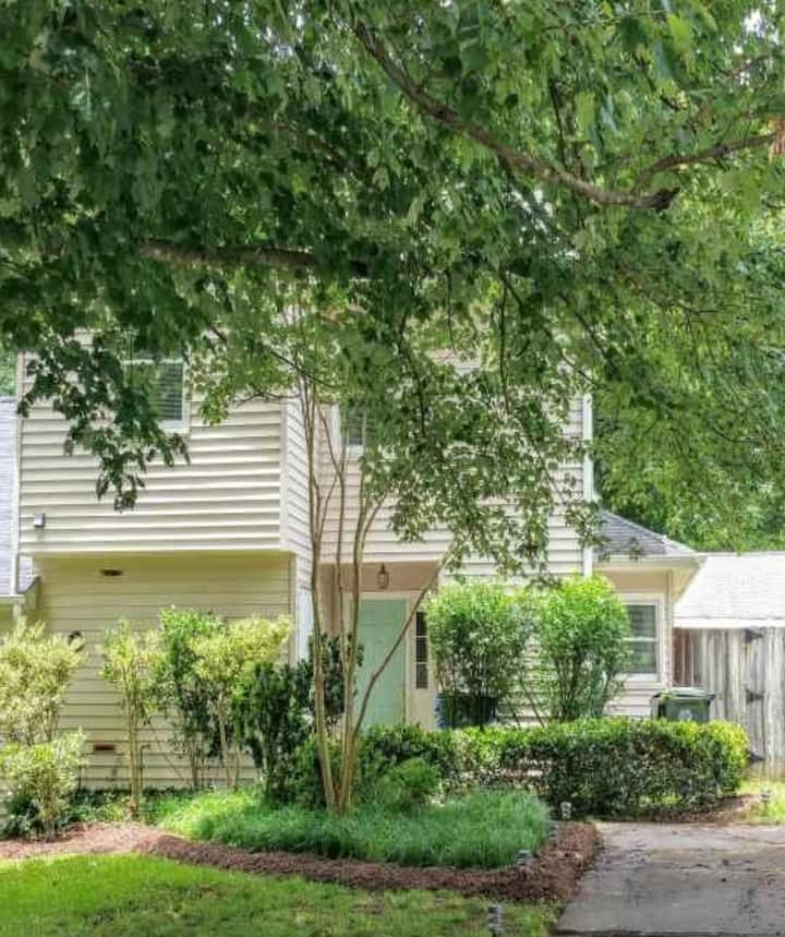 3 Bed, 2.5 Bath Town House
Close To Everything - Raleigh, NC