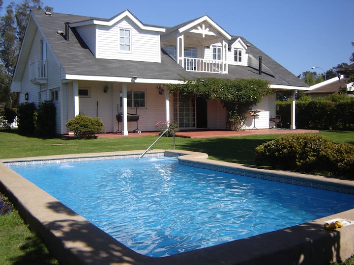 Agradable Casa 10 Personas Con Piscina Temperada - Santo Domingo