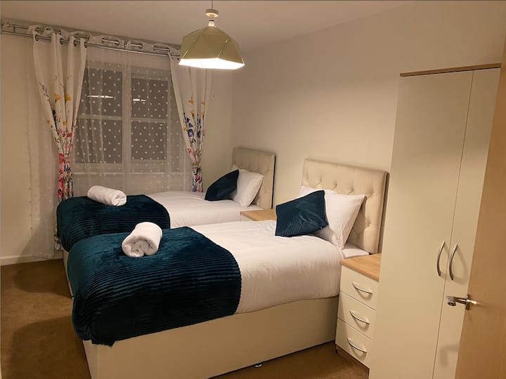 Lovely 2-bed Serviced Apartment With Free Parking - Aylesbury