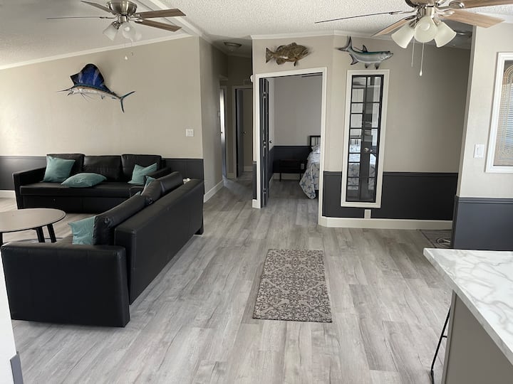 Spacious Getaway /Fisherman’s Paradise Cedarkey Fl - Cedar Key, FL