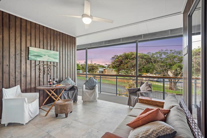 Scarborough Beach Break Holidays - (Unit 3) - Redcliffe