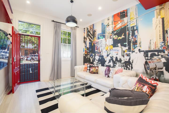 Times Square Terrace—vibrant Charm In Newy's Heart - ニューカッスル