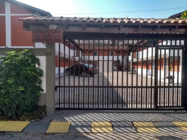 Apartamento Condomínio Pacífico, Acaraú/itaguá - Ubatuba