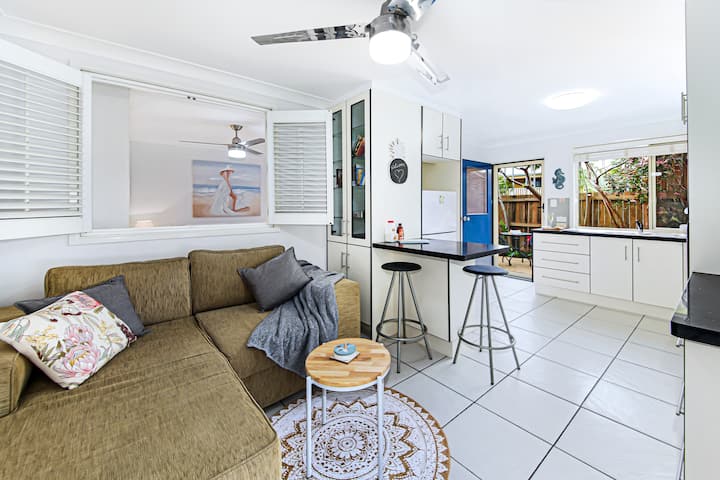 Tiny Comfy Flat With Bikes - Coolum Beach