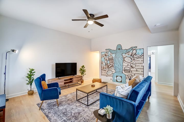 Family-friendly Modern Home In Cincy *Sleeps 10* - Cincinnati, OH