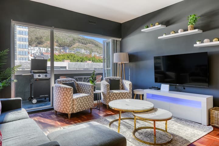 Backup-power Trendy 2 Bed Balcony Apartment - Cape Town