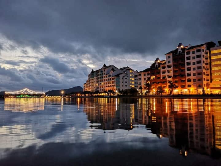 Marina Island Gathering Party House Direct Seaview - Lumut