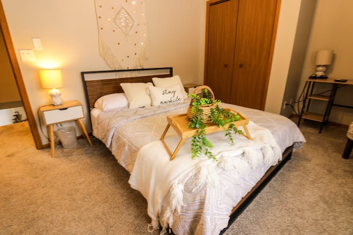 Waterfront Boho Retreat - Wisconsin Dells, WI